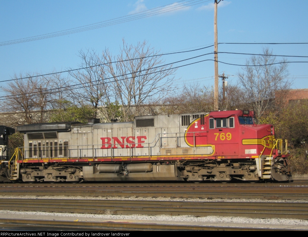 BNSF 769 On NS 251-05 Southbound